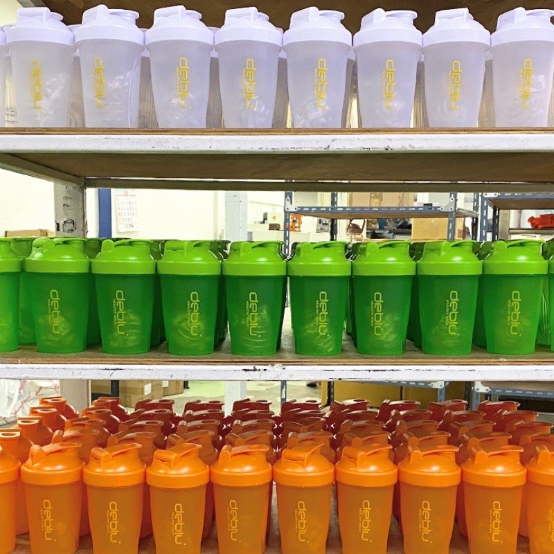 ผลงาน แก้วเชค สกรีนโลโก้ deblu | กระบอกน้ำ พรีเมี่ยม พร้อมบริการสกรีนโลโก้