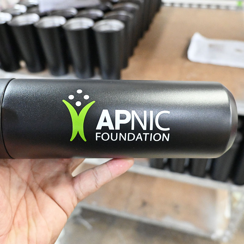 ผลงานกระบอกน้ำ สกรีนโลโก้ APNIC FOUNDATION | กระบอกน้ำ พรีเมี่ยม พร้อม ...