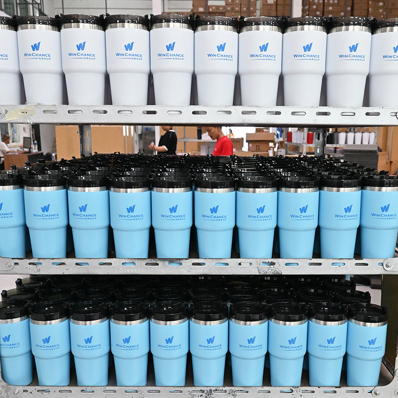 ผลงานกระบอกน้ำ สกรีนโลโก้ WIN CHANCE GROUP | กระบอกน้ำ พรีเมี่ยม พร้อม ...